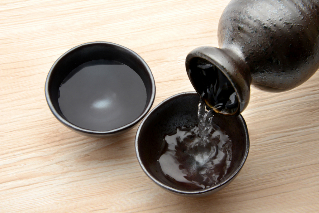 Unorthodox at first glance - Japanese sake on the rocks | SAKETALK